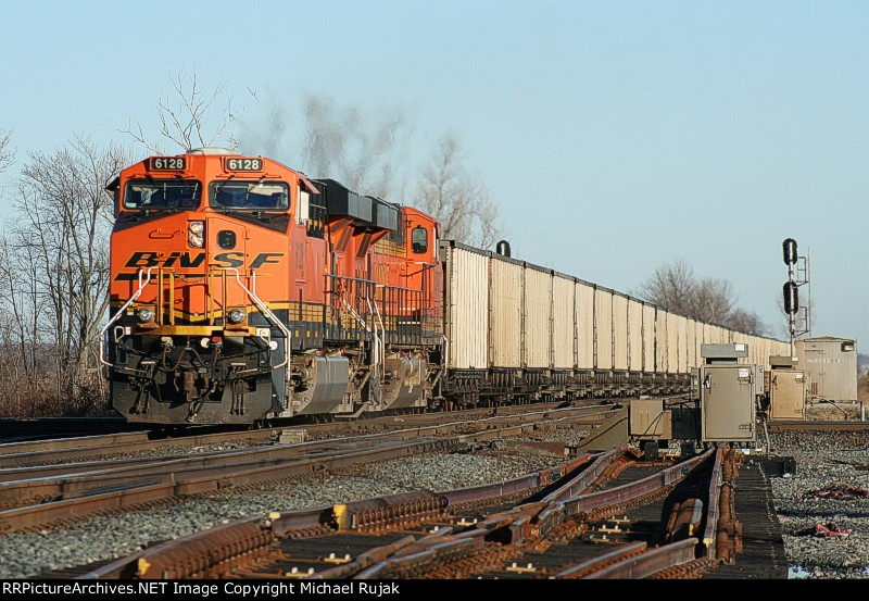 BNSF 6128